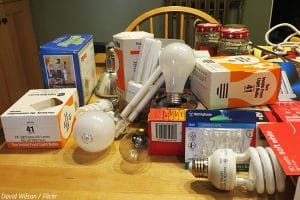How to pack light bulbs for moving - Moving Tips